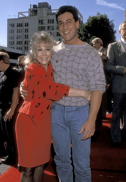 Mit 91 Jahren ist Barbara Eden mehr als fünfzig Jahre nach ihrer ...